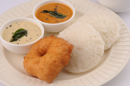 Idli Vada Images – Browse 1,736 Stock Photos, Vectors, and Video ...