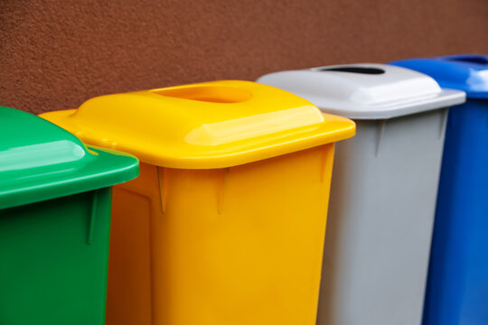 Coloured Waste Bins Images – Browse 46,572 Stock Photos, Vectors, and ...
