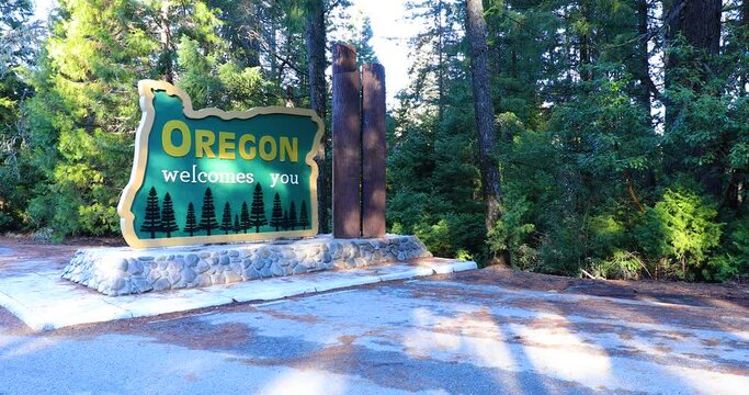Welcome To Oregon Images – Browse 930 Stock Photos, Vectors, and Video ...