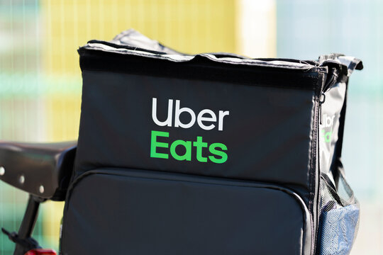「Uber Eats」の写真素材 | 2,185件の無料イラスト画像 | Adobe Stock
