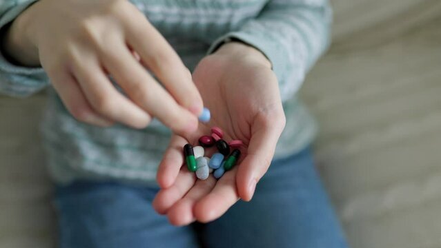 "White Pill" Imagens – Procure 435 fotos, vetores e vídeos | Adobe Stock