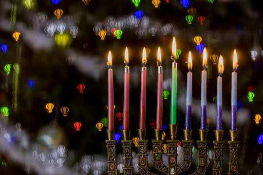 Chanukiah bilder – Bläddra bland 39,010 stockfoton, vektorer och videor ...