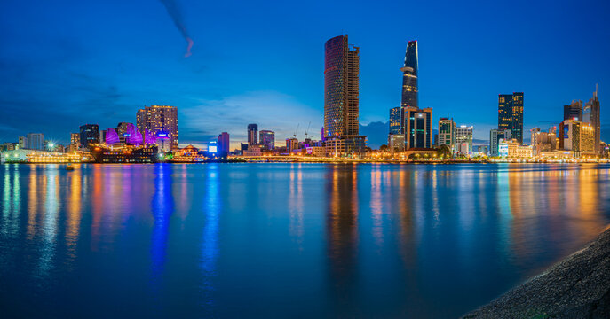 Skyscaper Images – Browse 2,597,448 Stock Photos, Vectors, and Video ...