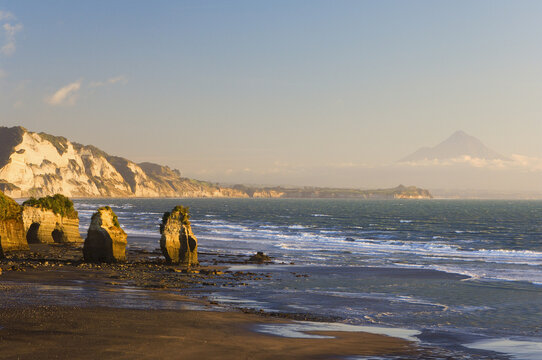 รูปภาพ"Bight – เลือกดูภาพถ่ายสต็อก เวกเตอร์ และวิดีโอ77,124 | Adobe Stock