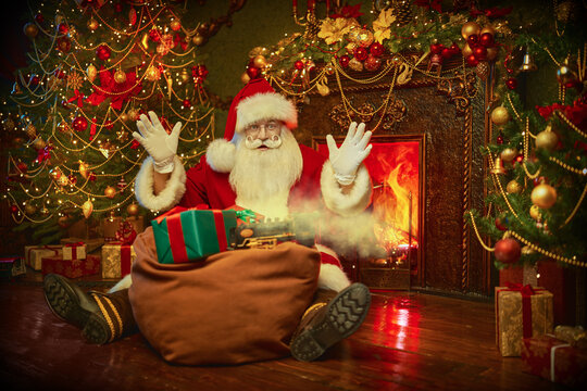 รูปภาพSanta-Claus – เลือกดูภาพถ่ายสต็อก เวกเตอร์ และวิดีโอ6,840 | Adobe ...