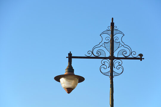 Lamp-Post Images – Browse 481,079 Stock Photos, Vectors, and Video ...