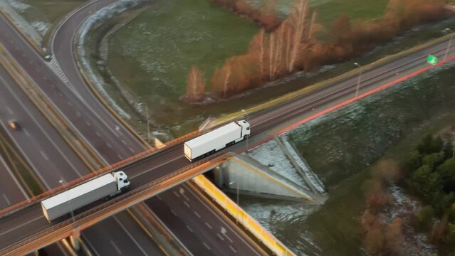 Transitland Bilder – Durchsuchen 21,857 Archivfotos, Vektorgrafiken und ...