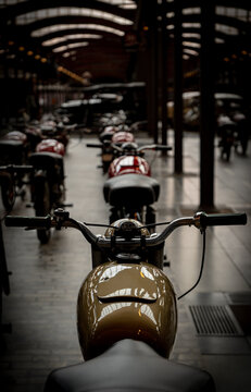 รูปภาพMotociclo – เลือกดูภาพถ่ายสต็อก เวกเตอร์ และวิดีโอ328 | Adobe Stock