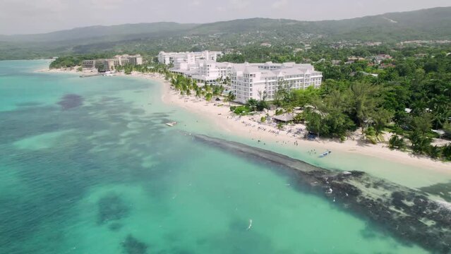 Ocho Rios"」の写真素材 | 950件の無料イラスト画像 | Adobe Stock