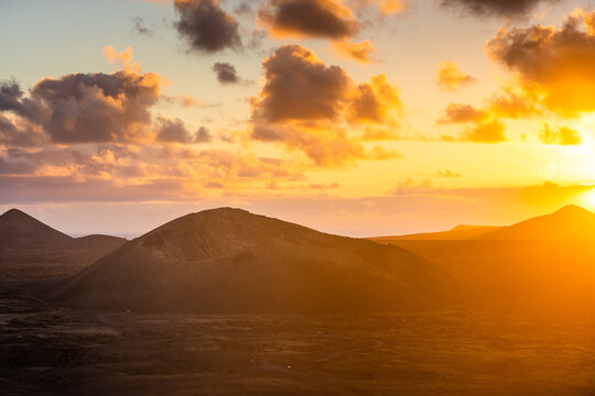 El Bilder – Durchsuchen 192,226 Archivfotos, Vektorgrafiken und Videos ...