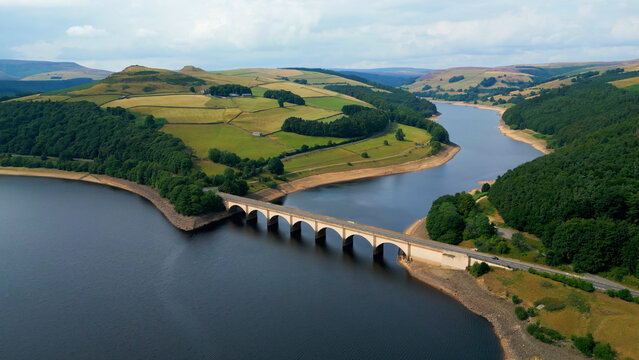Ladybower Bilder – Durchsuchen 1,627 Archivfotos, Vektorgrafiken und ...