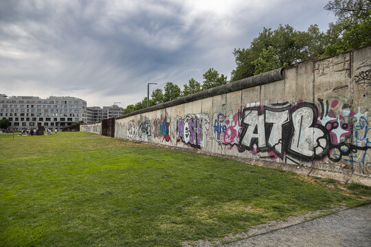 รูปภาพ"Bernauer – เลือกดูภาพถ่ายสต็อก เวกเตอร์ และวิดีโอ353 | Adobe Stock