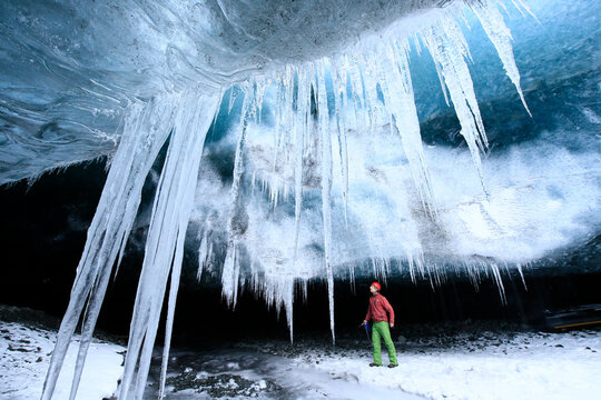 "Crystal Cave" Bilder – Durchsuchen 603 Archivfotos, Vektorgrafiken und Videos | Adobe Stock