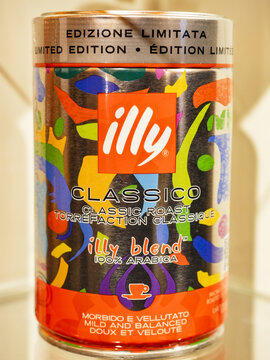 Illy bilder – Bläddra bland 407 stockfoton, vektorer och videor | Adobe ...
