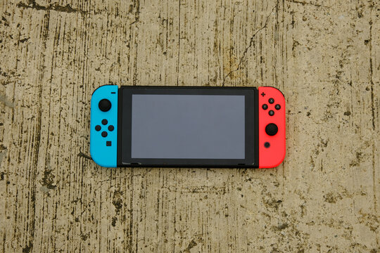 "Nintendo Switch" Images – Browse 1,305 Stock Photos, Vectors, and ...