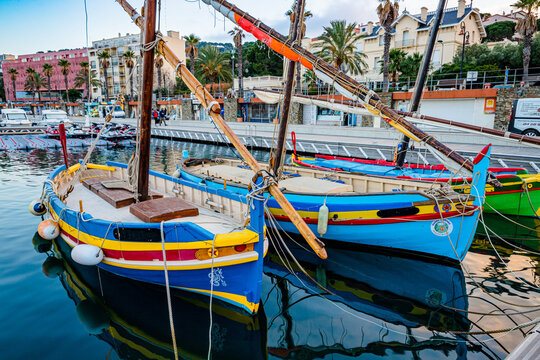 รูปภาพ"Barque Catalane" – เลือกดูภาพถ่ายสต็อก เวกเตอร์ และวิดีโอ180 ...