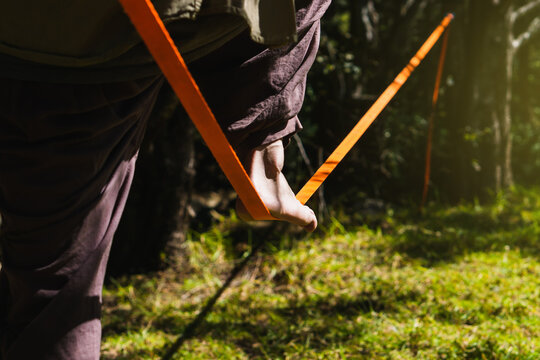 Slack-Line Bilder – Durchsuchen 91 Archivfotos, Vektorgrafiken und ...