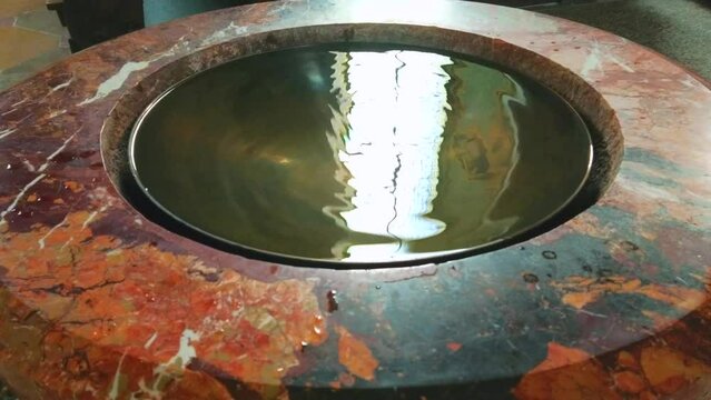Aspersorium bilder – Bläddra bland 961 stockfoton, vektorer och videor ...