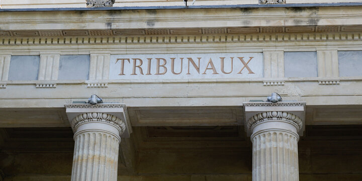 Tribunaux Bilder – Durchsuchen 342 Archivfotos, Vektorgrafiken und ...