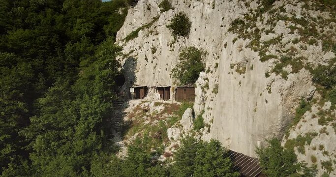 รูปภาพSabotin – เลือกดูภาพถ่ายสต็อก เวกเตอร์ และวิดีโอ101 | Adobe Stock