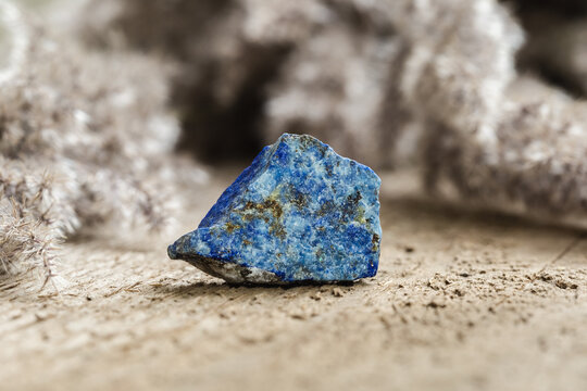 Lazuryt-Bilder: Stock-Fotos & -Videos. | Adobe Stock