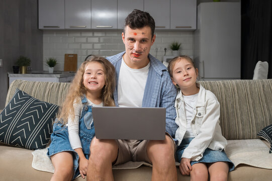 Distracted Funny Images – Browse 4,264 Stock Photos, Vectors, and Video ...