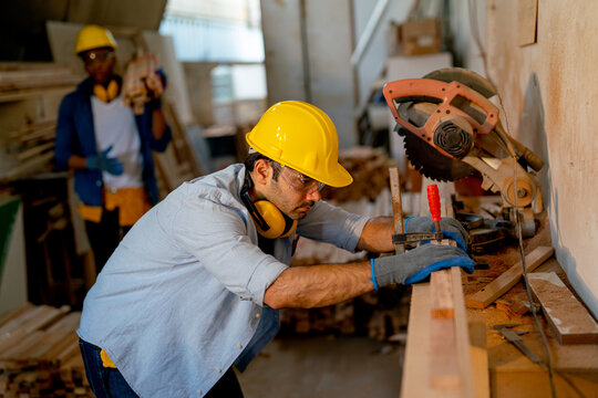 รูปภาพCapenter – เลือกดูภาพถ่ายสต็อก เวกเตอร์ และวิดีโอ340 | Adobe Stock