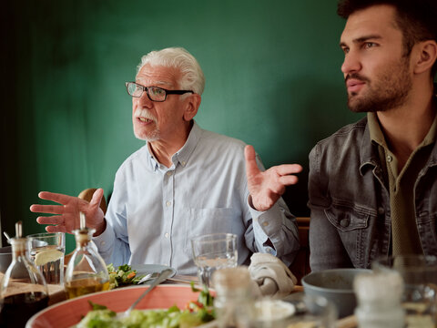 Adukt bilder – Bläddra bland 193 stockfoton, vektorer och videor ...