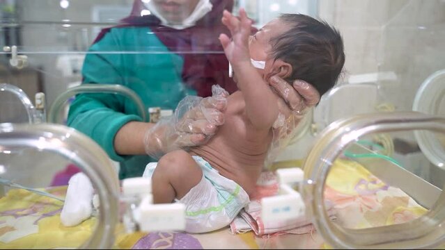 Humidicrib Images – Browse 1,342 Stock Photos, Vectors, and Video ...