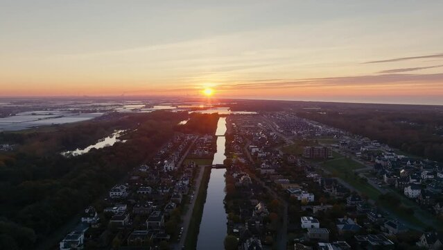 Imágenes de Westland: descubre bancos de fotos, ilustraciones, vectores ...