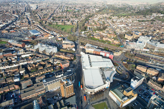 รูปภาพLuton – เลือกดูภาพถ่ายสต็อก เวกเตอร์ และวิดีโอ13,838 | Adobe Stock
