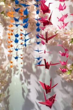 Senbazuru Images – Browse 216 Stock Photos, Vectors, and Video | Adobe ...