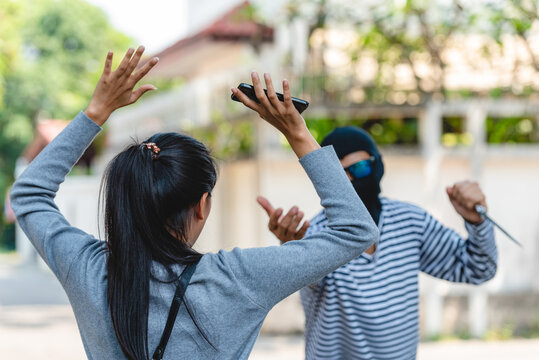 รูปภาพSnatching – เลือกดูภาพถ่ายสต็อก เวกเตอร์ และวิดีโอ38,532 | Adobe ...