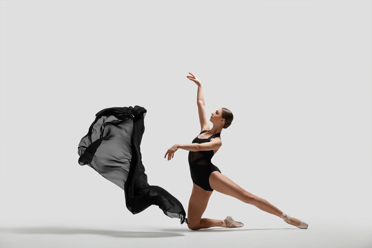 Performer White Background Images – Browse 134,384 Stock Photos ...