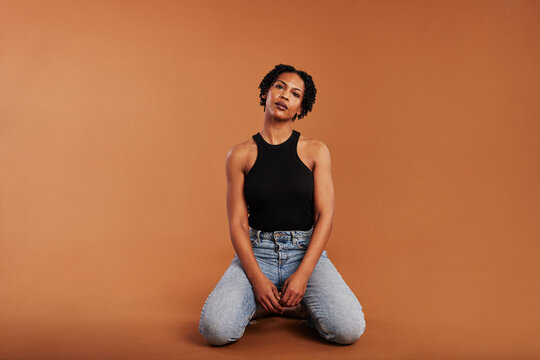 Kniest Bilder – Durchsuchen 77,300 Archivfotos, Vektorgrafiken und ...