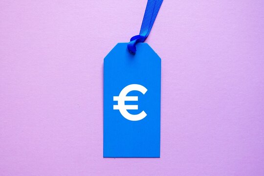 รูปภาพ"Euro Symbol" – เลือกดูภาพถ่ายสต็อก เวกเตอร์ และวิดีโอ29,390 ...