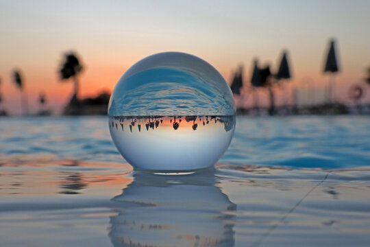 รูปภาพLensball – เลือกดูภาพถ่ายสต็อก เวกเตอร์ และวิดีโอ10,545 | Adobe Stock
