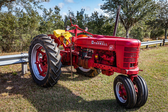 Farmall Bilder – Durchsuchen 196 Archivfotos, Vektorgrafiken und Videos ...