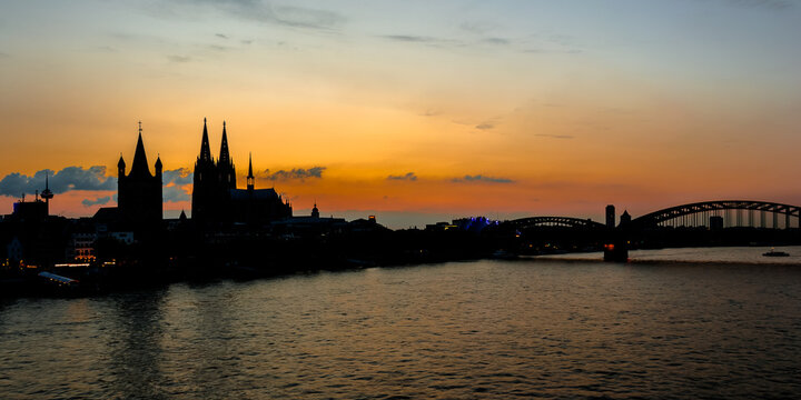 "Cologne Skyline" Images – Browse 129 Stock Photos, Vectors, and Video ...