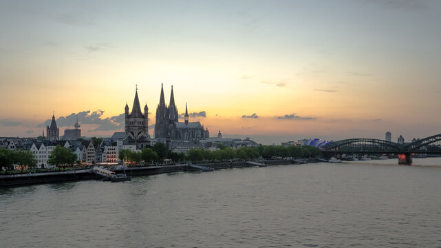 "Cologne Skyline" Images – Browse 157 Stock Photos, Vectors, and Video ...