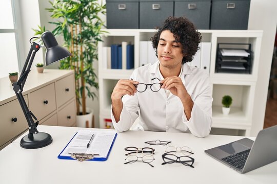 "Dispensing Optician" Images – Browse 96,571 Stock Photos, Vectors, and ...