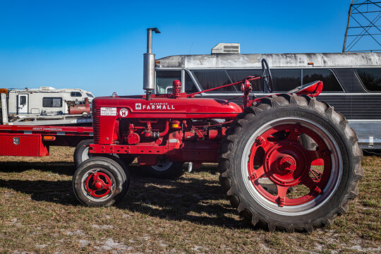 Farmall Bilder – Durchsuchen 196 Archivfotos, Vektorgrafiken und Videos ...