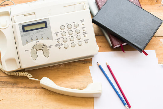 Faxpapier Bilder – Durchsuchen 26,480 Archivfotos, Vektorgrafiken und ...