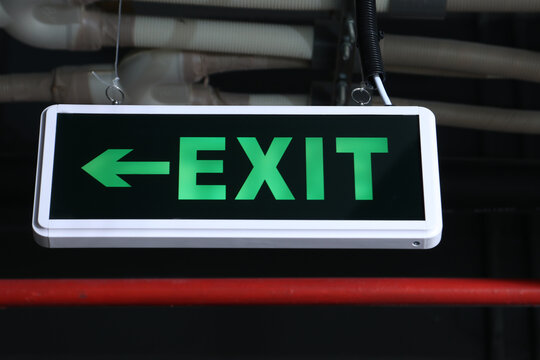 รูปภาพExits – เลือกดูภาพถ่ายสต็อก เวกเตอร์ และวิดีโอ438,957 | Adobe Stock