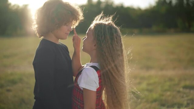 "First Love" Images – Parcourir 9,550 le catalogue de photos, vecteurs ...