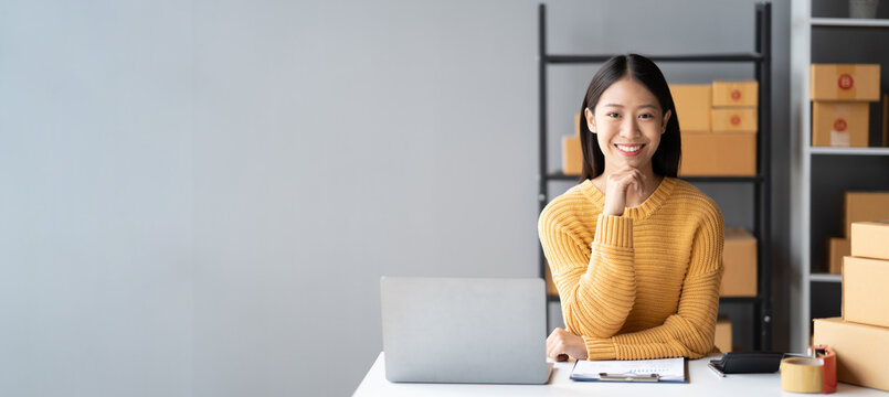 Merchant Images – Browse 103,796 Stock Photos, Vectors, and Video ...