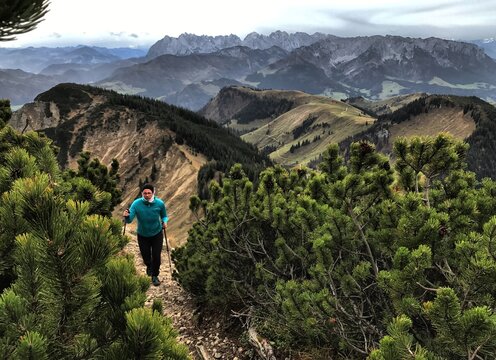 รูปภาพBergwanderer – เลือกดูภาพถ่ายสต็อก เวกเตอร์ และวิดีโอ1,076 ...