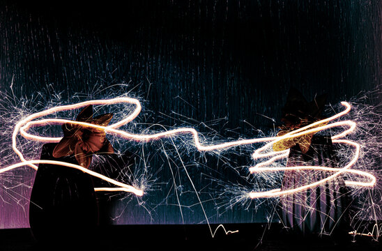 Donnern bilder – Bläddra bland 1,298 stockfoton, vektorer och videor ...