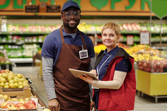 Supermarket Manager Images – Browse 20,416 Stock Photos, Vectors, and ...