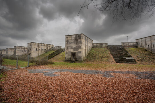 รูปภาพZeppelinfeld – เลือกดูภาพถ่ายสต็อก เวกเตอร์ และวิดีโอ434 | Adobe ...